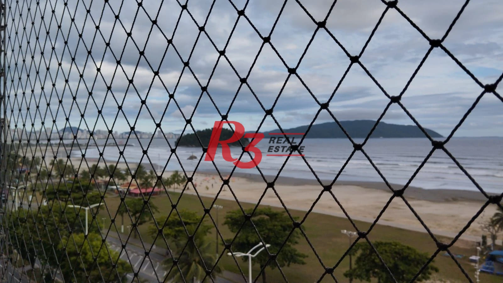 Excelente imóvel de frente com vistas para o mar toda orla de Santos e ...